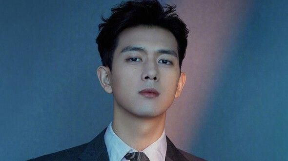 Top 10 Most Handsome Chinese Actors 2022 Ranked - OtakusNotes